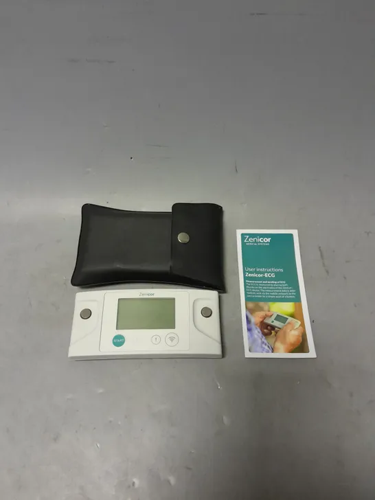 Lot 7031: ZENICOR ECG DEVICE - 4965558 | Simon Charles Auctioneers