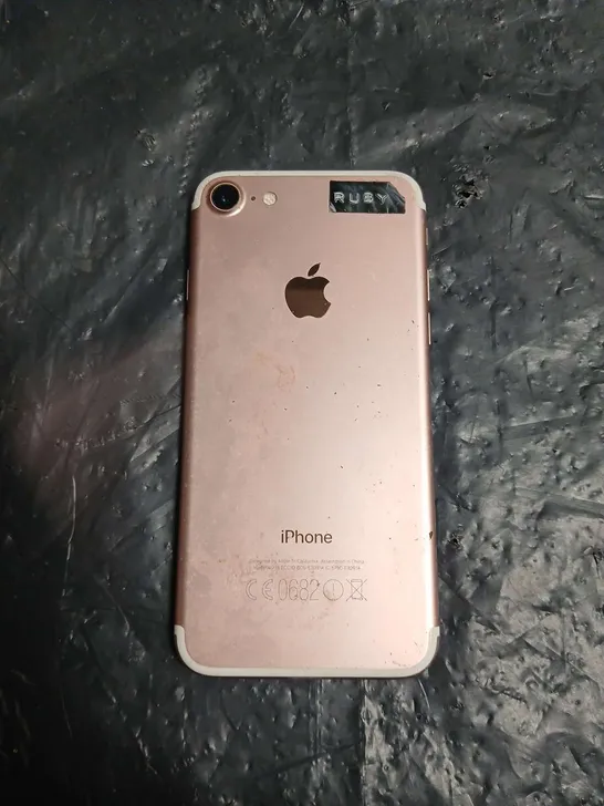 Lot 5060: APPLE IPHONE A1778 – ROSE GOLD - 5365421 | Simon Charles ...