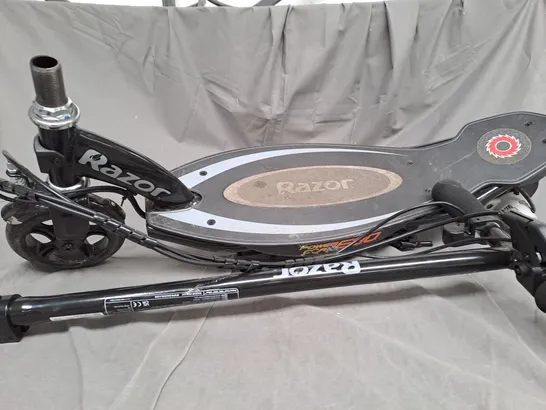 Lot 8250: BOXED RAZOR POWERCORE E90 ELECTRIC SCOOTER IN BLACK ...