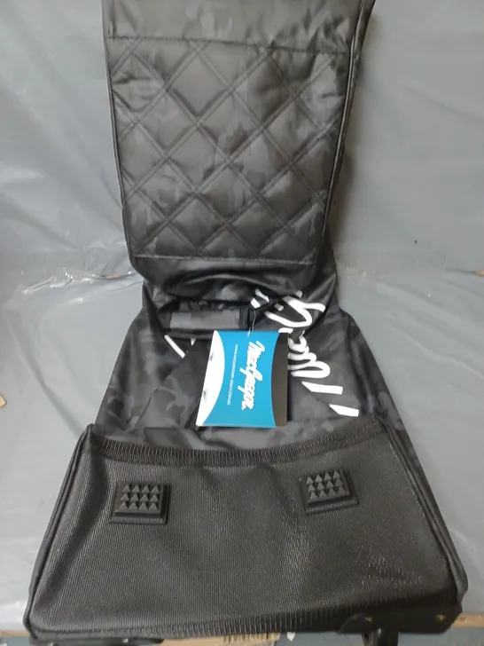 Lot 63: MACGREGOR GOLF DELUXE TRAVEL COVER - BLACK/CAMO - 5196283 ...
