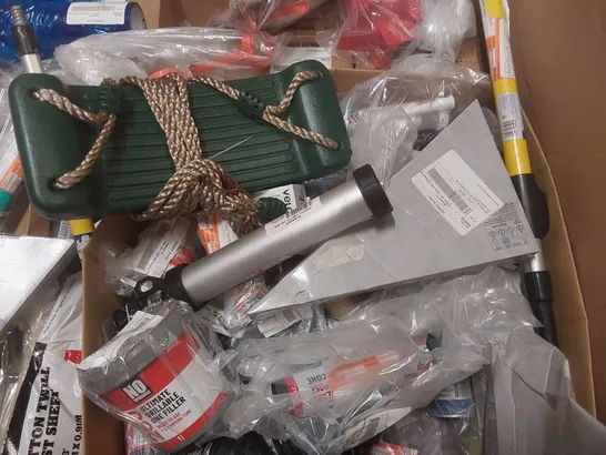 Lot 3002: PALLET CONTAINING A VERY LARGE QUANTITY OF TOOLS AND ASSORTED ...