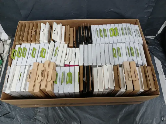 Lot 4206: APPROXIMATELY 100 ASSORTED PHONE CASES AND SCREEN PROTECTORS ...
