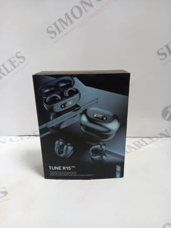 Lot 10369: BOXED TUNE R15 WIRELESS BLUETOOTH EARPHONES WHITE - 4358118 ...