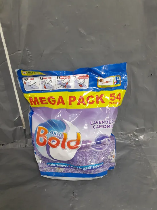 Lot 1720: ALL IN 1 BOLD MEGA PACK 54 - 5049679 | Simon Charles Auctioneers