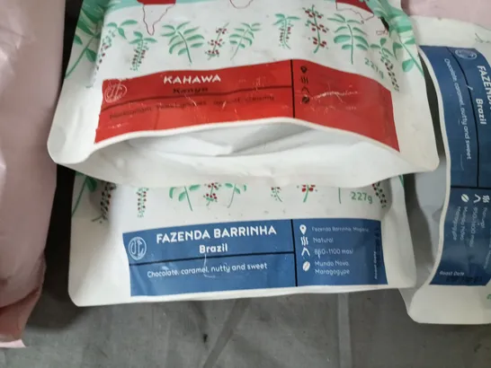 Lot 3015: LOT OF 8 ASSORTED PACKS OF COFFEE TO INCLUDE GRIND, RAVE AND ...
