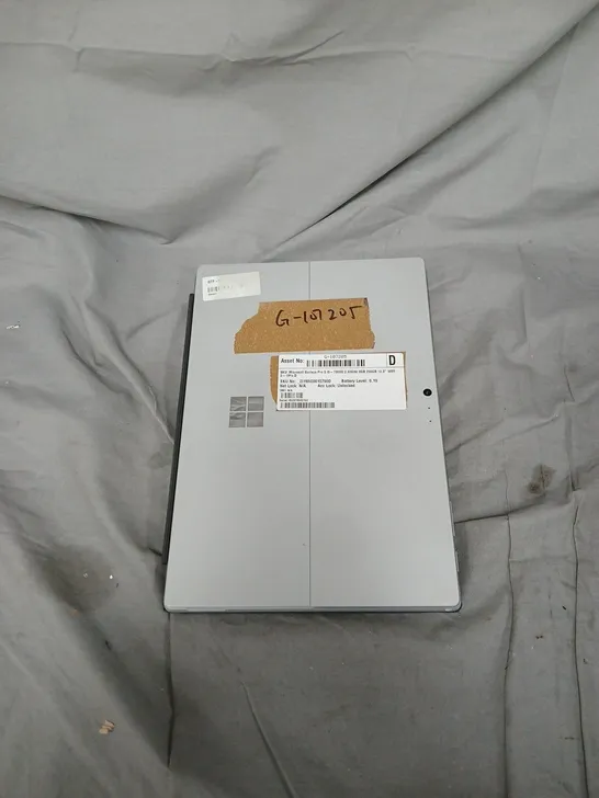 Lot 5790: MICROSOFT SURFACE PRO 5 TABLET WITH KEYBOARD – 12.3-INCH, I5 ...