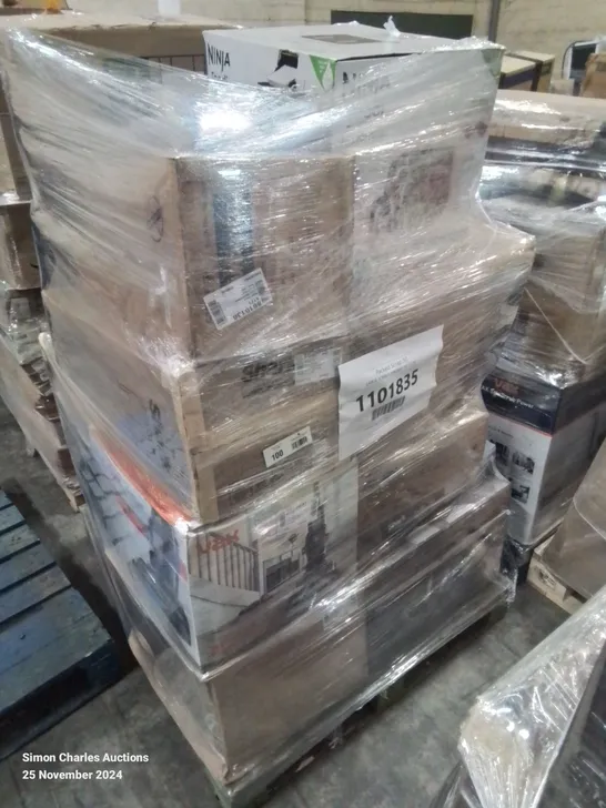 Lot 100: PALLET CONTAINING APPROXIMATELY 25 RAW ELECTRICAL ITEMS TO ...