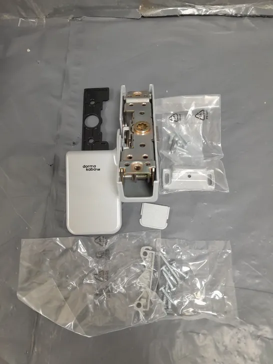 Lot 905: BOXED DORMAKABA EXIT PAD LATCH - 4888407 | Simon Charles Auctioneers