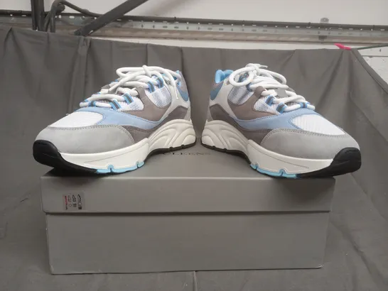 Lot 6237: BOXED PAIR OF CLEENS AERO RUNNER IN POWDER BLUE UK SIZE 11 ...