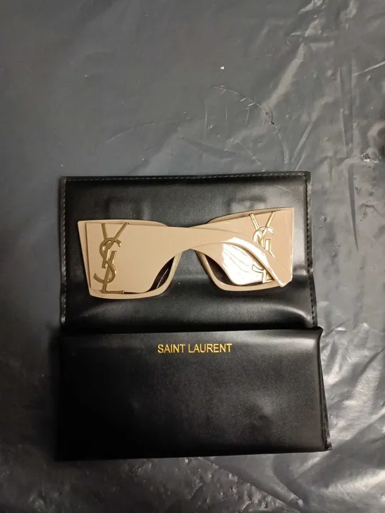 Lot 523: SAINT LAURENT SUNGLASSES – BEIGE SQUARE FRAME WITH YSL LOGO ...