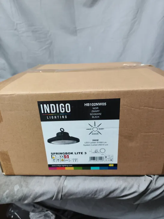 Lot 9820: INDIGO LIGHTING SPRINGBOK LITE 3 200W LED HIGH BAY LIGHT ...