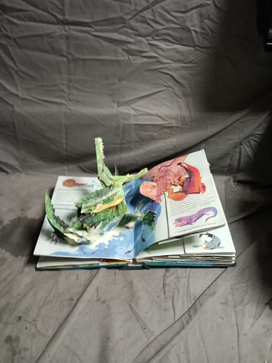 Lot 59: ENCYCLOPEDIA PREHISTORICA SHARKS AND OTHER SEA MONSTERS - POP ...