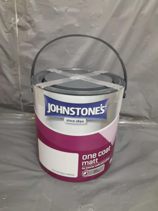 Lot 3439: JOHNSTONES ONE COAT MATT EMULSION PAINT BRILLIANT WHITE 2.5L ...