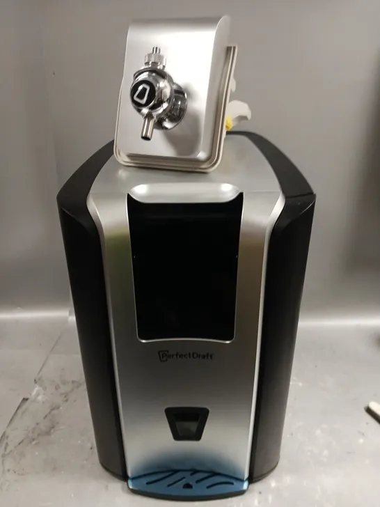 Lot 2539: BOXED PERFECT DRAFT 1.1 BEER PUMP DISPENSER - 4902528 | Simon ...