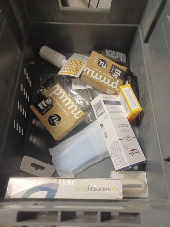 Lot 1539: APPROXIMATELY 20 ASSORTED COSMETIC PRODUCTS INCLUDE - REHAB ...