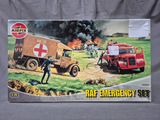 Lot 3153: BOXED AIRFIX 1:76 A03304 RAF EMERGENCY SET - 5042555 | Simon ...