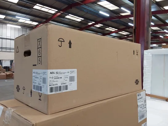 Lot 80: AEG COOKER HOOD STAINLESS STEEL Model DGE5861HM RRP £467 ...