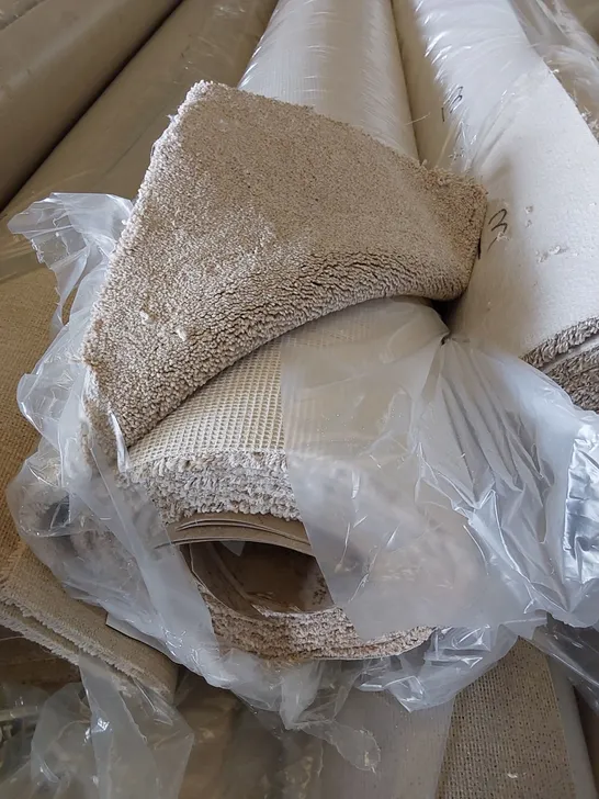 Lot 19: ROLL OF QUALITY EC FREEDOM XTRA EMBER CARPET // SIZE ...