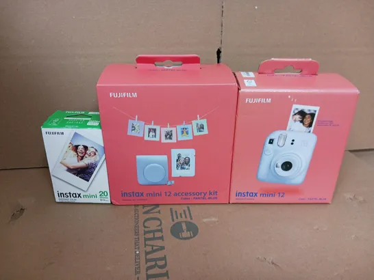 Lot 4481: FUJIFILM INSTAX MINI 12 INSTANT CAMERA KIT INC CASE, PHOTO ...