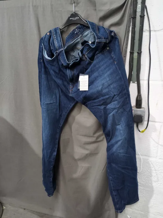 Lot 1103: HACKETT LONDON JEANS – MEN’S DENIM, UK 38 (38L) - 5433858 ...