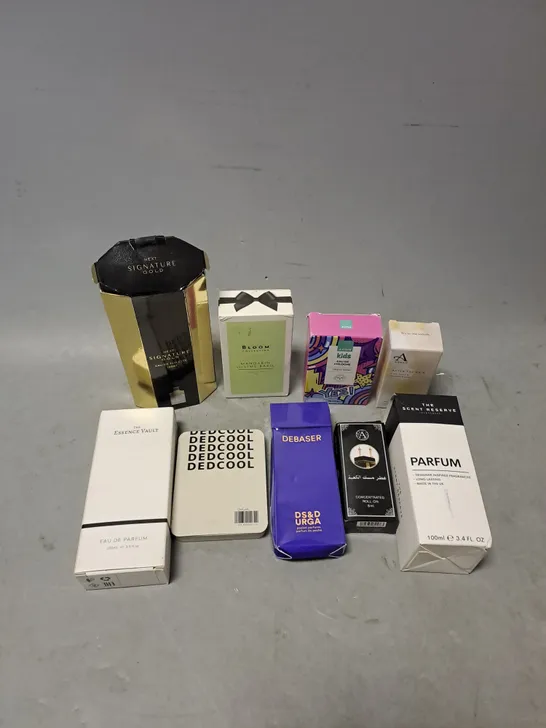 Lot 2859: APPROXIMATELY 8 ASSORTED BOXED FRAGRANCES TO INCLUDE ...