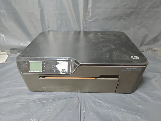 Lot 2262: HP DESKJET 3520 - 5306020 | Simon Charles Auctioneers