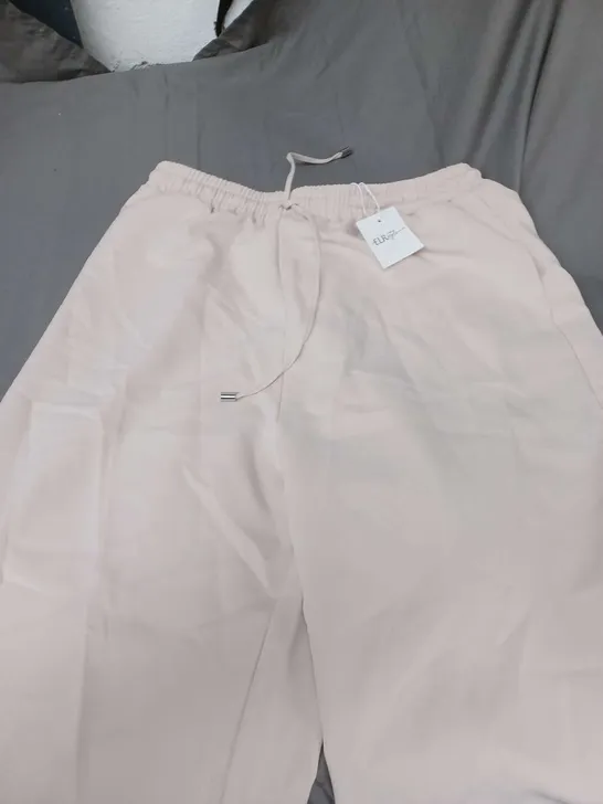 Lot 4762: ELR STYLE MILA TROUSERS - 5 - 5125708 | Simon Charles Auctioneers