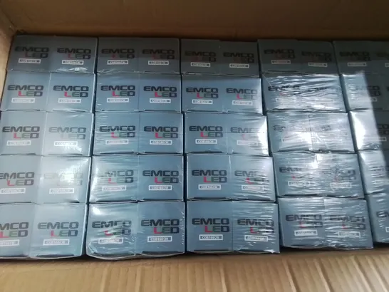 Lot 71: BOX OF APPROXIMATELY 200 EMCO LED COB166CW COOL WHITE 6W LIGHT MR16 BASE - 4855070 ...