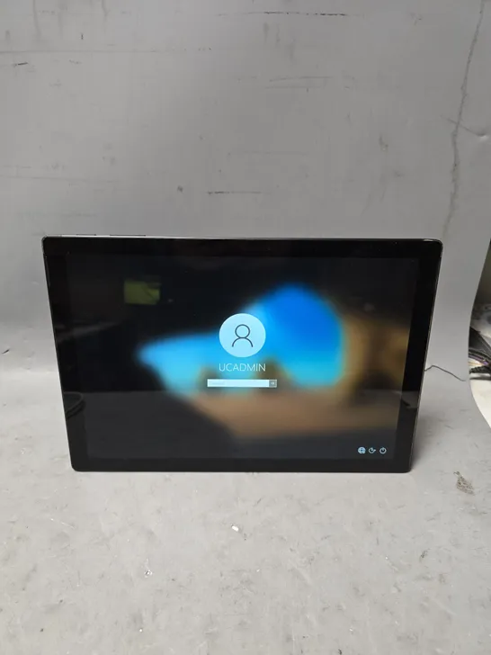 Lot 2063: MICROSOFT SURFACE PRO TABLET - 1796 MODEL - 5329421 | Simon ...