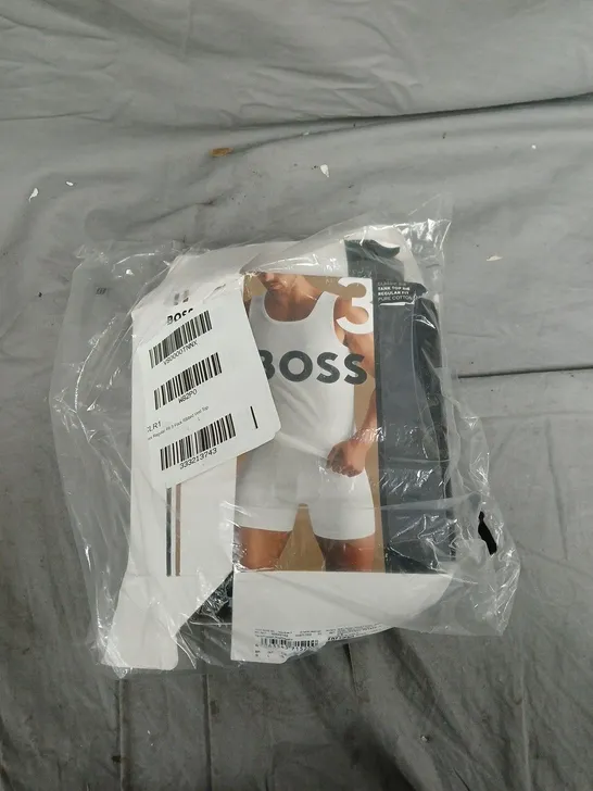 Lot 806: BOXED HUGO BOSS REGULAR FIT VEST TOPS - SIZE L - 5379341 ...