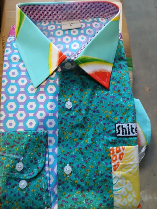 Lot 944: APPROXIMATELY SEVEN ASSORTED SHITE SHIRTS - 5335715 | Simon ...