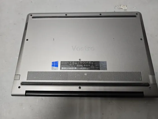 Lot 8840: DELL VOSTRO P75G LAPTOP - 5252867 | Simon Charles Auctioneers