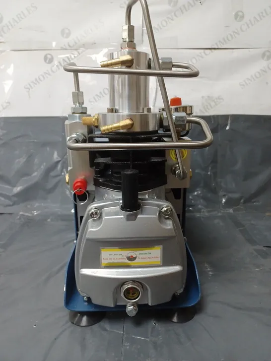 Lot 1031: APEX AIR COMPRESSOR - COLLECTION ONLY - 4863267 | Simon ...