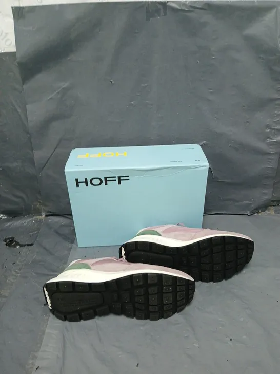 Lot 2043: BOXED PAIR OF HOFF ATHENS II INK MIX UK 8 - 5143684 | Simon Charles Auctioneers