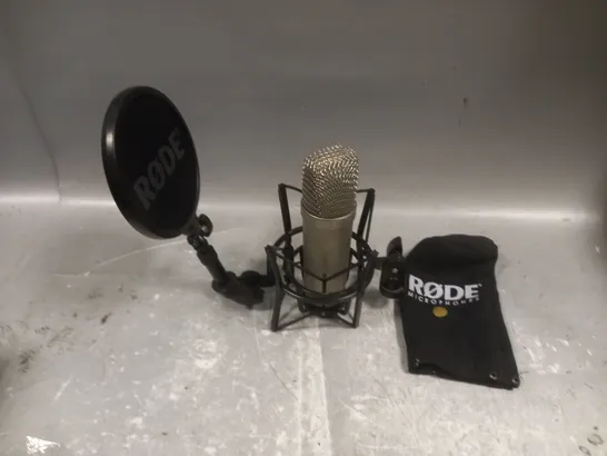 Lot 42: RODE NT1-A S/N0534435 MICROPHONE - 4967461 | Simon Charles ...