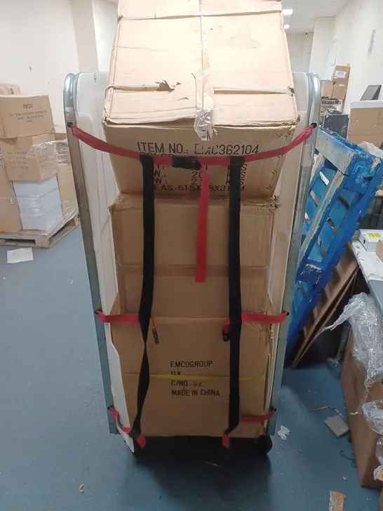 Lot 613: LOT OF 12 WALL MOUNTED SILVER AND FROSTED GLASS WALL LIGHTS, 2 ...