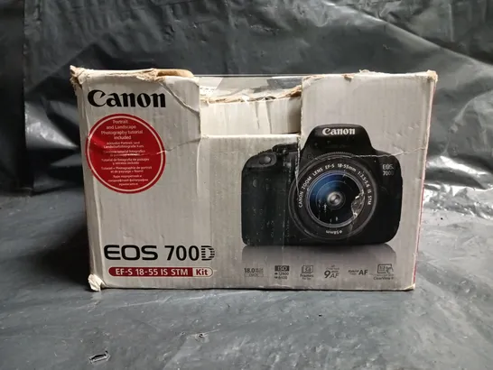 Lot 749: CANON EOS 700D DS126431 DIGITAL SLR CAMERA - 5520141 | Simon ...