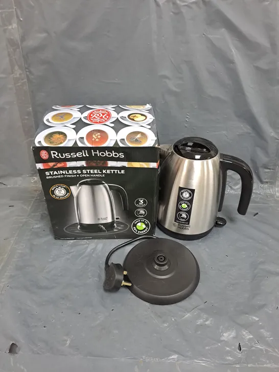 Lot 3616: BOXED RUSSELL HOBBS STAINLESS STEEL KETTLE - 5135879 | Simon ...