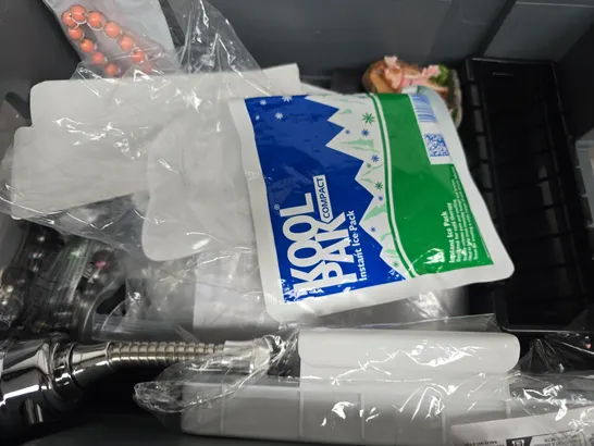 Lot 4085: APPROXIMATELY 15 ASSORTED HOUSEHOLD ITEMS TO INCLUDE DANCE ...