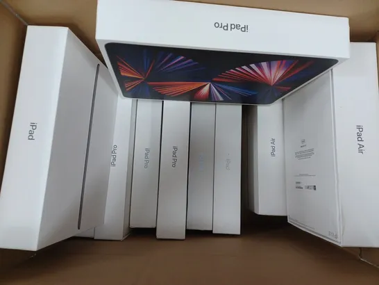 Lot 2005: APPROXIMATELY 11 APPLE IPAD BOXES FOR VARIOUS MODELS ...