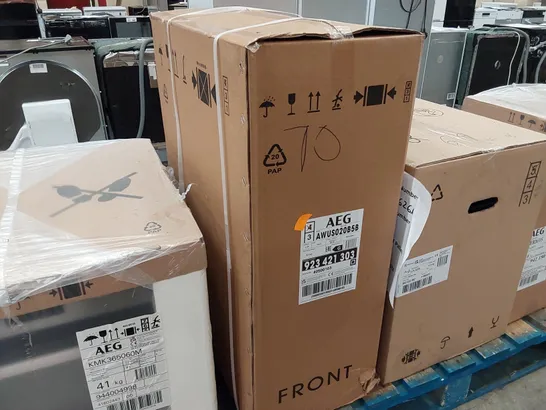 Lot 70: AEG AWUS020B5B INTEGRATED UNDER COUNTER 18 BOTTLE WINE CELLAR ...