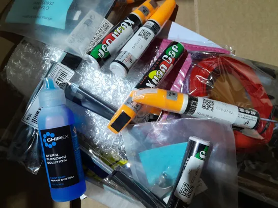 Lot 120: APPROXIMATELY 20 ASSORTED ITEMS TO INCLUDE SCHWALBE MARATHON ...