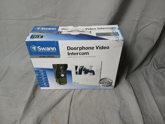 Lot 327: SWANN DOORPHONE VIDEO INTERCOM WITH COLOUR 4.3" LCD MONITOR ...