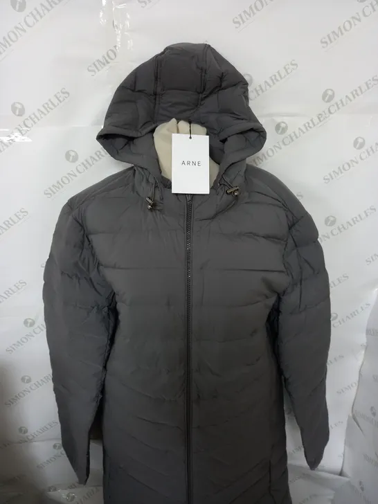 Lot 1108: ARNE MID LENGHT TECHNICAL DOWN JACKET SIZE L - 4663839 ...