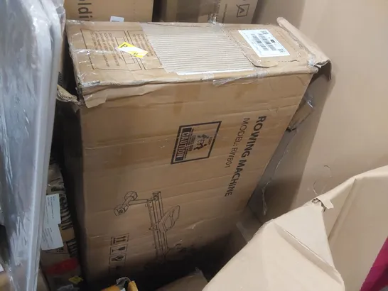 Lot 116: PALLET OF ASSORTED ITEMS TO INCLUDE: ROWING MACHINE, FOLDING ...