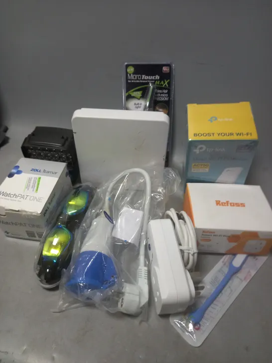 Lot 443: APPROXIMATELY 10 ASSORTED ITEMS TO INCLUDE TP-LINK MESH WI-FI ...