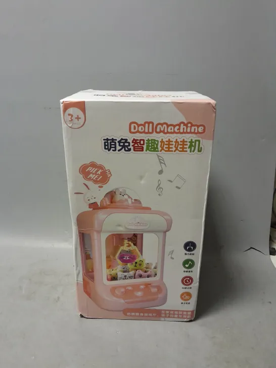 Lot 9059: BOXED UNBRANDED DOLL MACHINE - 5098827 | Simon Charles ...