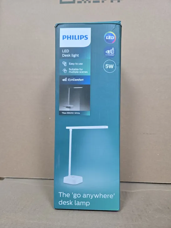 Lot 7003: BOXED PHILIPS LED DESK LIGHT - 5145912 | Simon Charles ...