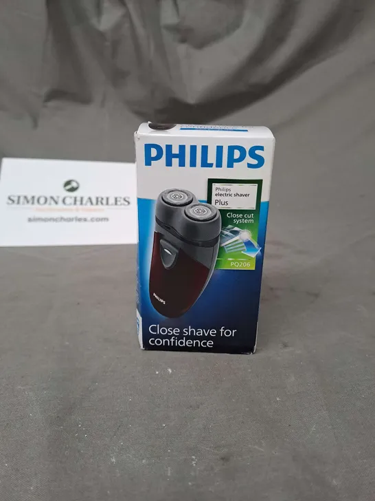 Lot 297: PHILIPS ELECTRIC SHAVER PLUS PQ206 - 4935040 | Simon Charles ...