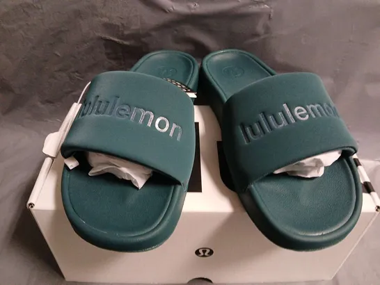 Lot 456: BOXED PAIR OF LULULEMON WOMENS RESTFEEL SLIDE GRAPHIC SANDALS ...